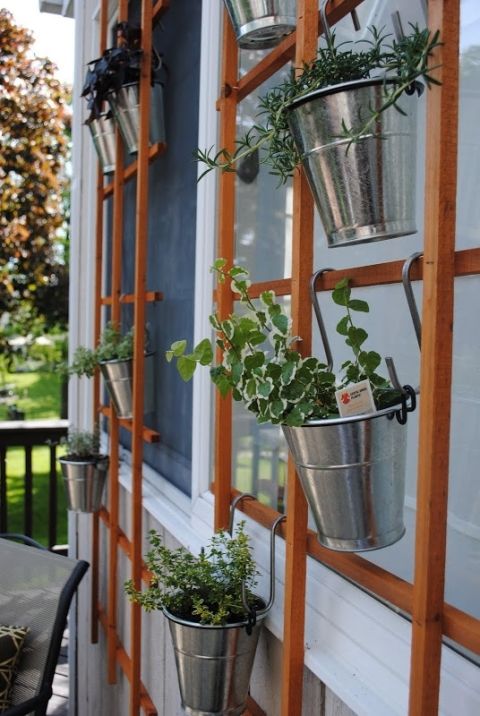 4 Reasons to Try Hanging Deck Gardens - DeckMax